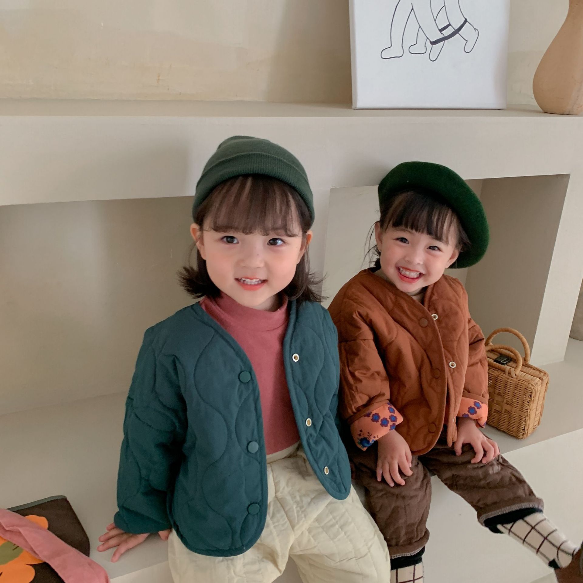 2022年秋冬ins新作★子供服★女の子 両面 コート レトロ ファッション★80cm-130cm Lateru_Baby 問屋・仕入れ・卸・卸売の専門【仕入れならNETSEA】