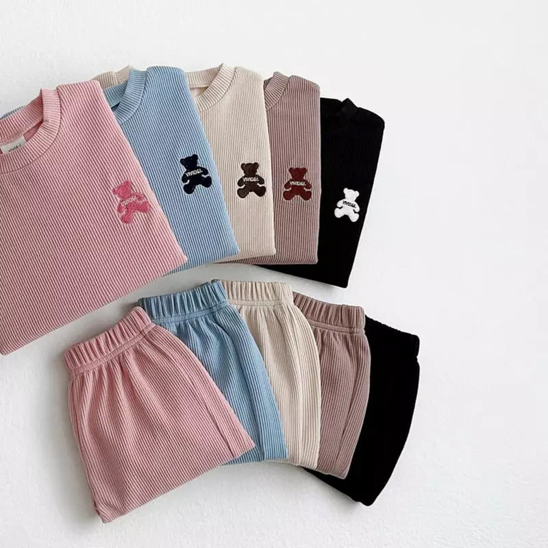 ★Girls&Boys★ 子供パーカー 上下セット テディーベアスウェット 男女兼用 韓国子供ファッション 株式会社 C2Jジャパン 問屋・仕入れ・卸・卸売の専門【仕入れならNETSEA】