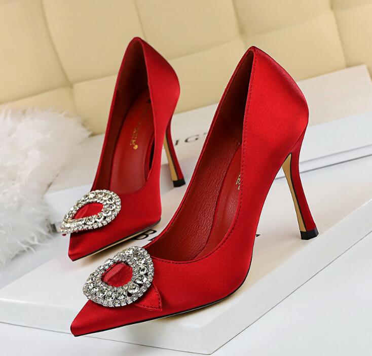 パンプス 美脚パンプス ヒール 結婚式 レディース 細ヒール ハイヒール サンダル OL CONFOR | 卸売・ 問屋・仕入れの専門サイト【NETSEA】