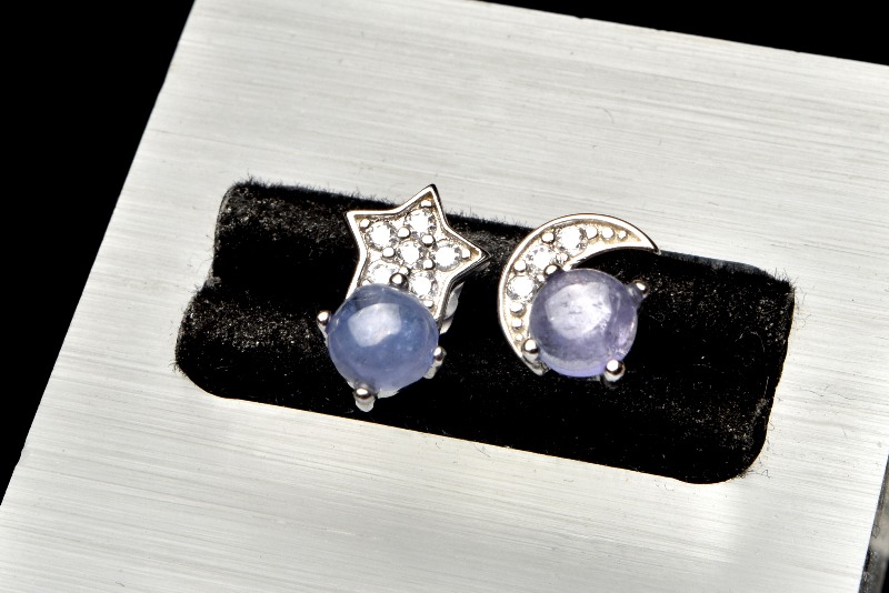Silver925 タンザナイト 4.5mm 月星 ピアス _PRG1974 株式会社 SEKIKON | 卸売・ 問屋・仕入れの専門サイト【NETSEA】