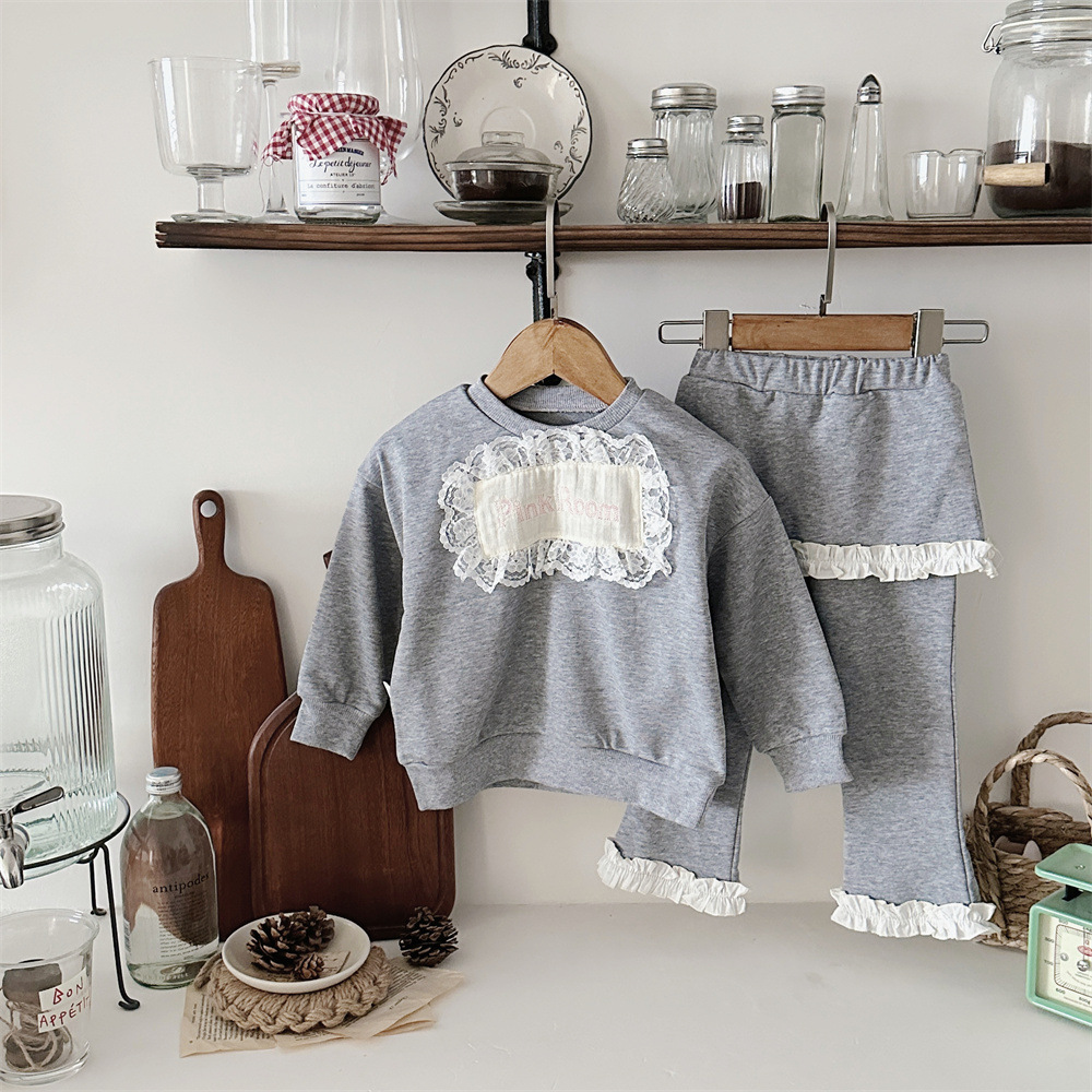 ★BaBy★ ベビートレーナー＋パンツ 73~100cm レースロゴスウェットセット 韓国ベビー服 | 卸売・ 問屋・仕入れの専門サイト【NETSEA】