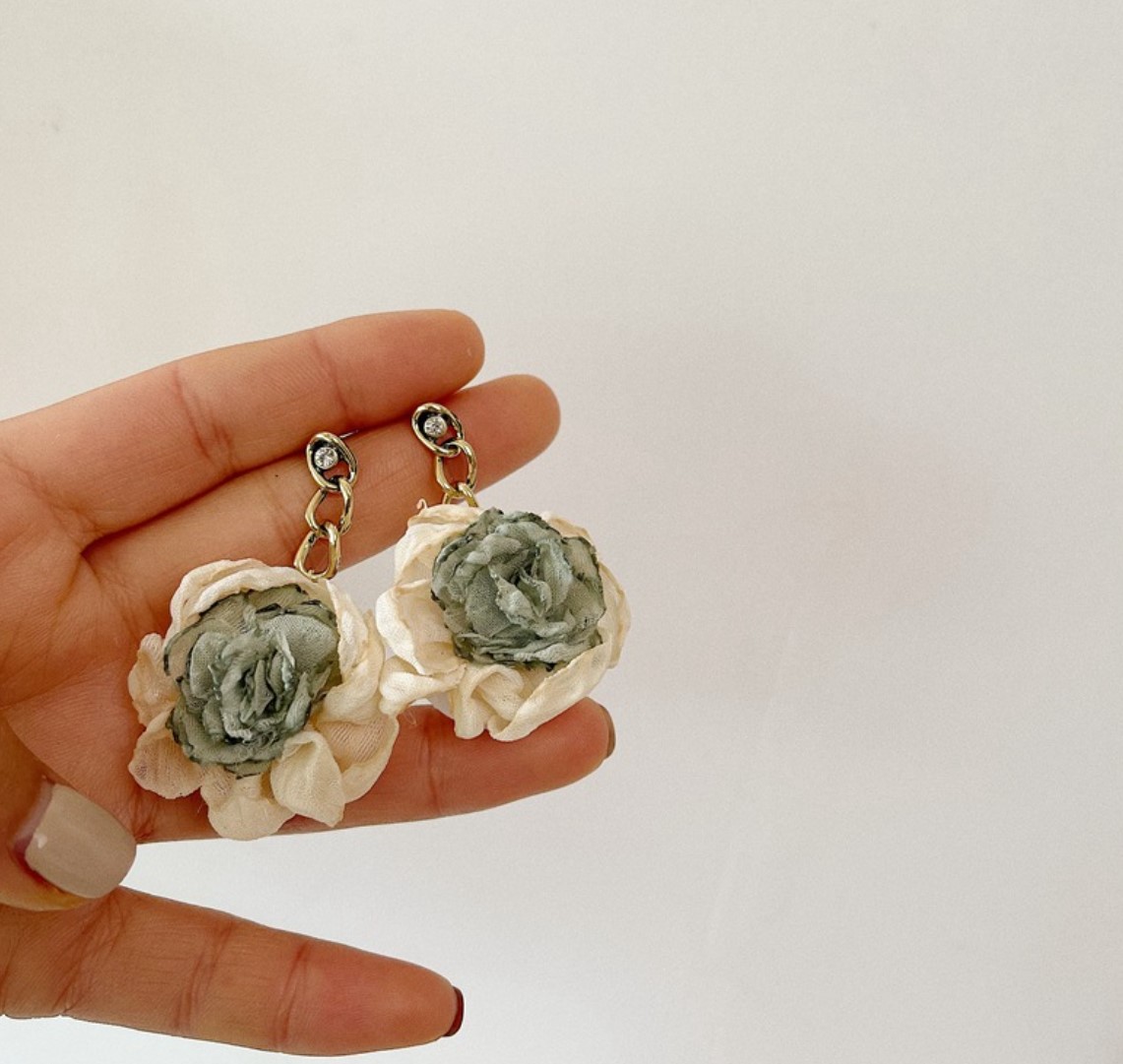 【2021新作】お花ピアス｜S925針 UP to YOU 問屋・仕入れ・卸・卸売の専門【仕入れならNETSEA】