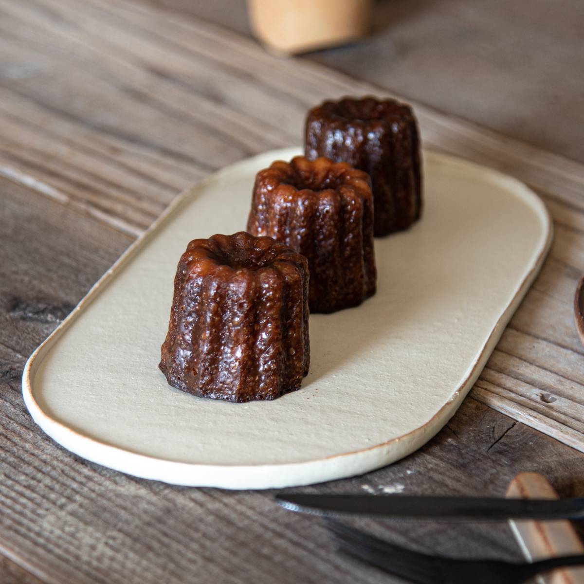 寿山窯 branche ブランシュ 32cmプレート (オーバル) バニラ[美濃焼] | 卸売・ 問屋・仕入れの専門サイト【NETSEA】