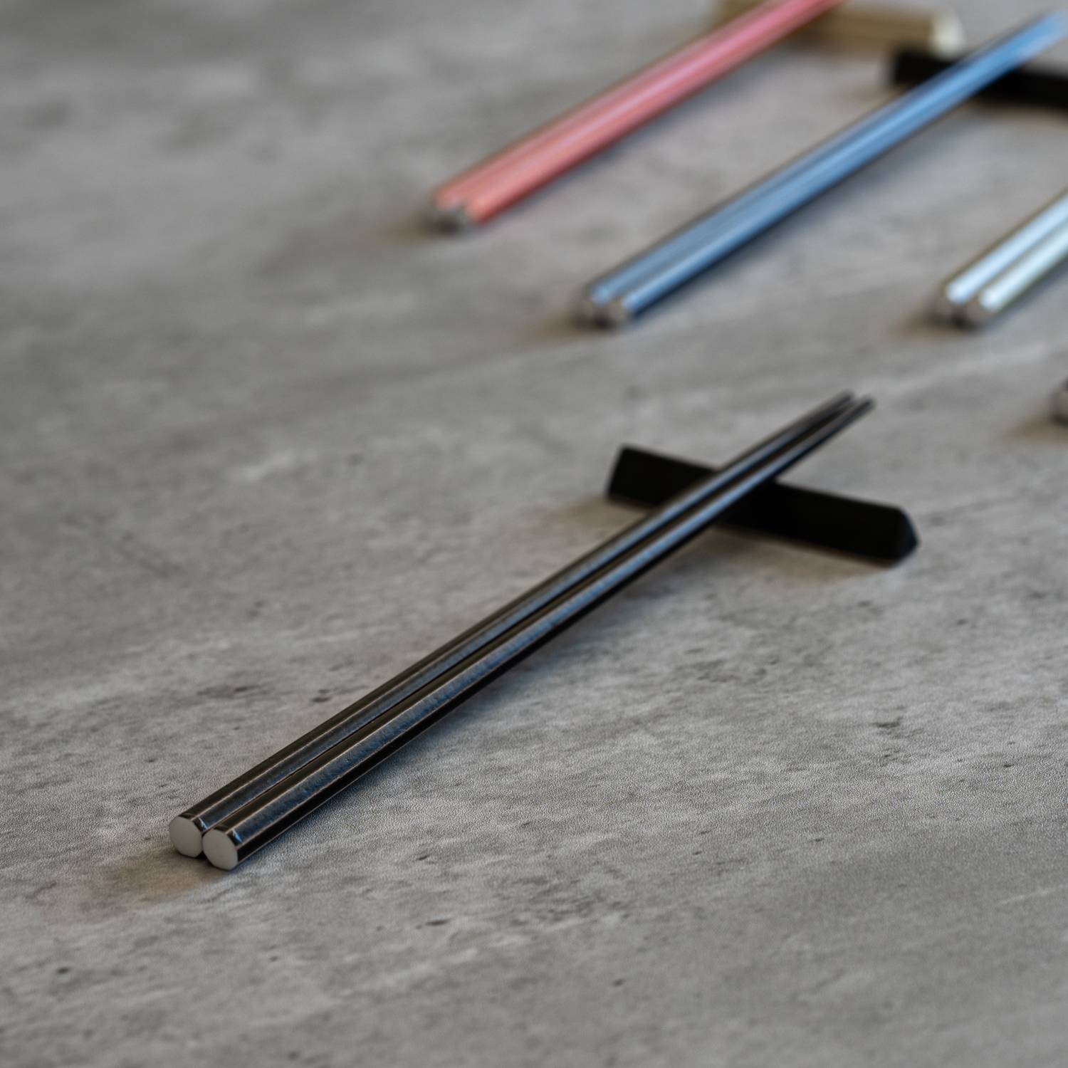 【抗菌・食洗】八角花なりカラーのお箸(22.5cm) 黒 有限会社 やまに | 卸売・ 問屋・仕入れの専門サイト【NETSEA】