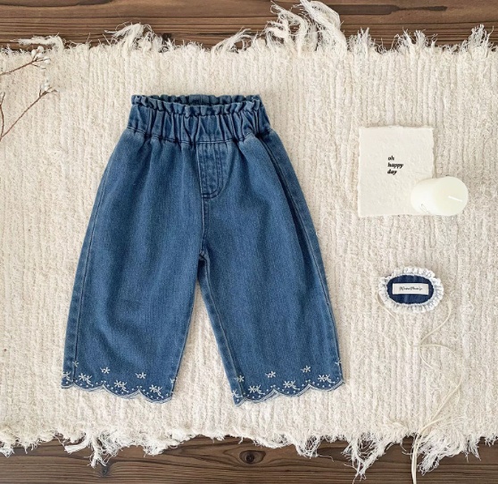【2025秋新作】韓国風 子供服 ★女の子 カジュアル★ デニムパンツ 80-120cm | 卸売・ 問屋・仕入れの専門サイト【NETSEA】