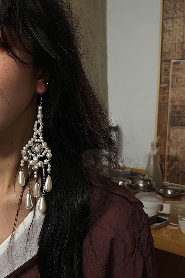 今だけ数量限定大特価セール クラシック宮廷調 真珠ストランドピアス ドレスアップ用 イヤフックタイプ | 卸売・ 問屋・仕入れの専門サイト【NETSEA】